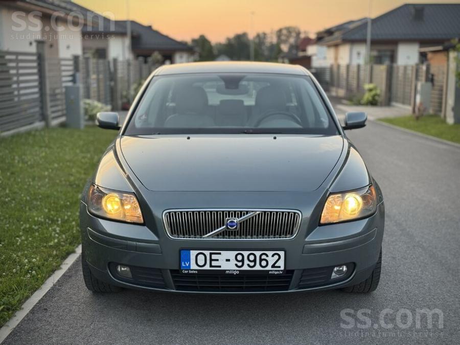 Volvo V50 2004 in Jelgava, with an engine capacity of 2.00 L and mileage of 357 thousand km for 2300 €, photo 7 on AUTOMOTO.COM.LV