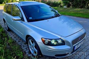 Volvo V50 2004 Valmiera, ar dzinēja tilpumu 2.00 L un nobraukumu 316 tūkst. km par 2000 €, foto 1 vietnē AUTOMOTO.COM.LV