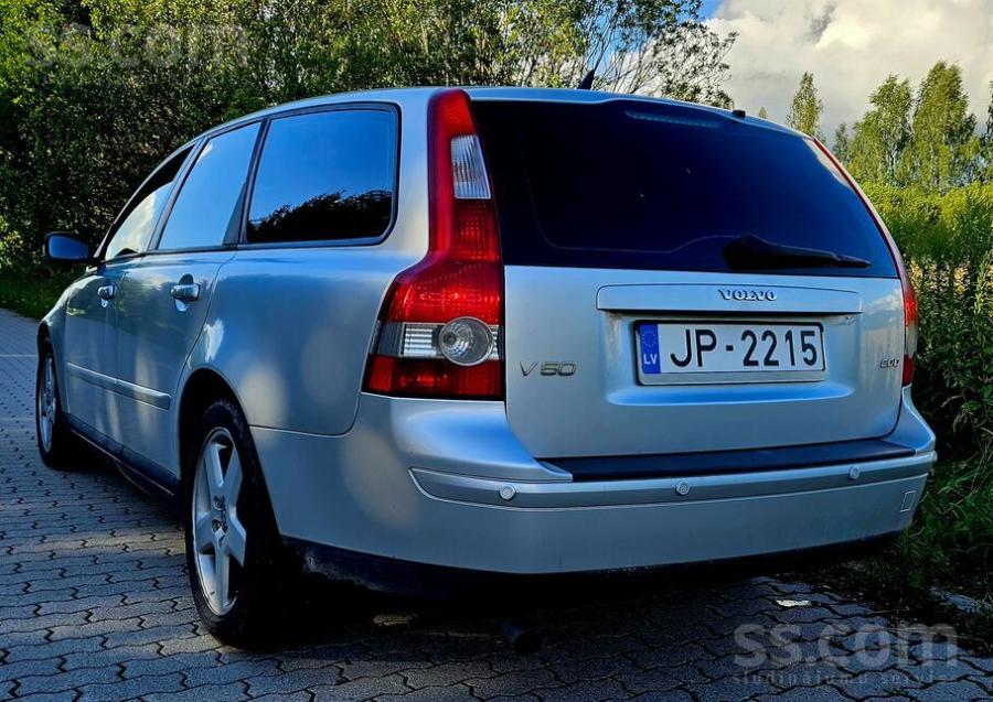 Volvo V50 2004 Valmiera, ar dzinēja tilpumu 2.00 L un nobraukumu 316 tūkst. km par 2000 €, foto 3 vietnē AUTOMOTO.COM.LV