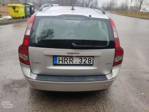Volvo V50 2004 Šauļi, ar dzinēja tilpumu 2.00 L un nobraukumu 370 tūkst. km par 1150 €, foto 4 vietnē AUTOMOTO.COM.LV