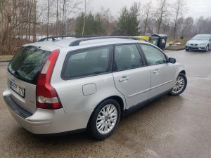 Volvo V50 2004 Šauļi, ar dzinēja tilpumu 2.00 L un nobraukumu 370 tūkst. km par 1150 €, foto 5 vietnē AUTOMOTO.COM.LV