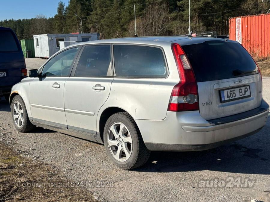 Volvo V50 2004 Narva, ar dzinēja tilpumu 2.00 L un nobraukumu 360 tūkst. km par 499 €, foto 2 vietnē AUTOMOTO.COM.LV