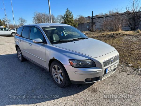 Volvo V50 2004 Narva, ar dzinēja tilpumu 2.00 L un nobraukumu 360 tūkst. km par 499 €, foto 6 vietnē AUTOMOTO.COM.LV