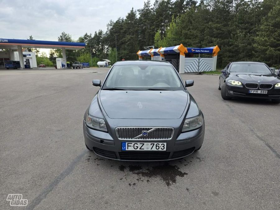 Volvo V50 2004 in Varena, with an engine capacity of 2.00 L and mileage of 398 thousand km for 650 €, photo 3 on AUTOMOTO.COM.LV