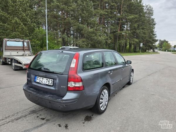Вольво В50 2004 в Варена, объемом двигателя 2.00 л и пробегом 398 тыс. км за 650 €, фото 6 на AUTOMOTO.COM.LV