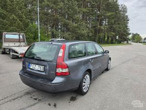 Volvo V50 2004 in Varena, with an engine capacity of 2.00 L and mileage of 398 thousand km for 650 €, photo 7 on AUTOMOTO.COM.LV