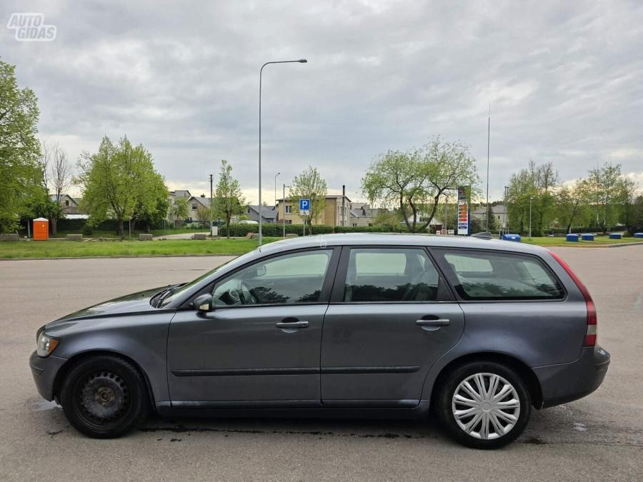 Volvo V50 2004 in Varena, with an engine capacity of 2.00 L and mileage of 398 thousand km for 650 €, photo 8 on AUTOMOTO.COM.LV