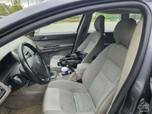 Volvo V50 2004 in Varena, with an engine capacity of 2.00 L and mileage of 398 thousand km for 650 €, photo 10 on AUTOMOTO.COM.LV