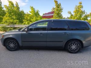 Вольво В50 2004 в Бауска, объемом двигателя 2.00 л и пробегом 388 тыс. км за 1250 €, фото 3 на AUTOMOTO.COM.LV