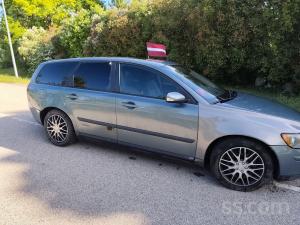 Вольво В50 2004 в Бауска, объемом двигателя 2.00 л и пробегом 388 тыс. км за 1250 €, фото 6 на AUTOMOTO.COM.LV
