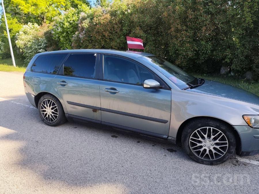 Вольво В50 2004 в Бауска, объемом двигателя 2.00 л и пробегом 388 тыс. км за 1250 €, фото 6 на AUTOMOTO.COM.LV