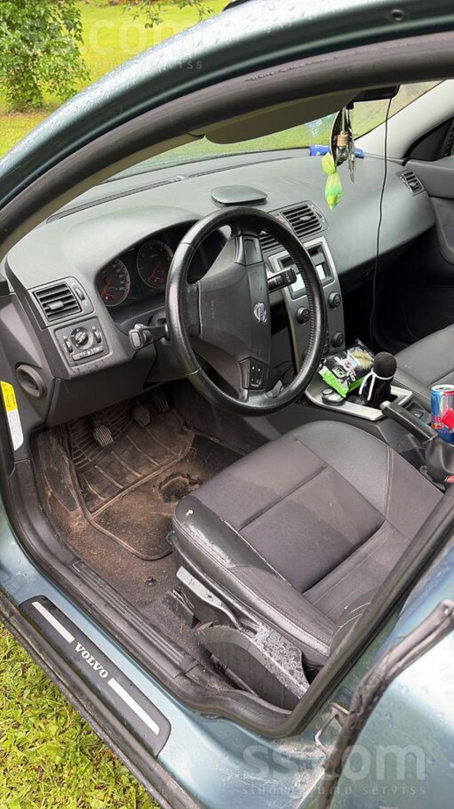 Volvo V50 2004 in Jekabpils, with an engine capacity of 2.00 L and mileage of 0 thousand km for 1500 €, photo 13 on AUTOMOTO.COM.LV