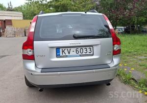 Volvo V50 2004 in Riga, with an engine capacity of 2.50 L and mileage of 297 thousand km for 1200 €, photo 3 on AUTOMOTO.COM.LV