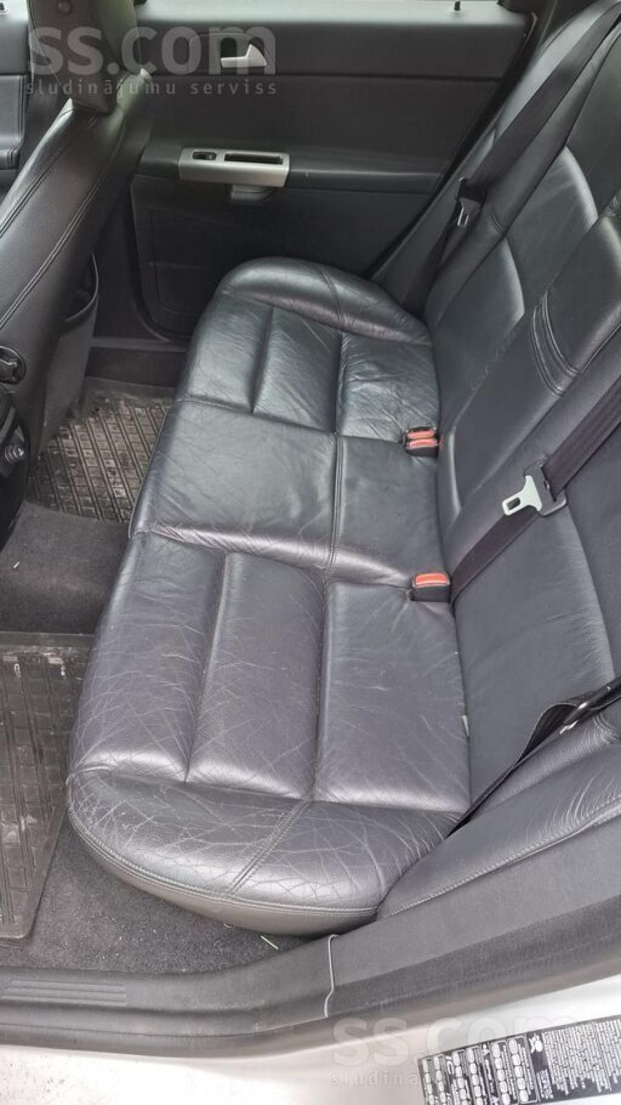 Volvo V50 2004 in Riga, with an engine capacity of 2.50 L and mileage of 297 thousand km for 1200 €, photo 6 on AUTOMOTO.COM.LV