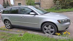 Volvo V50 2004 in Riga, with an engine capacity of 2.50 L and mileage of 297 thousand km for 1200 €, photo 9 on AUTOMOTO.COM.LV