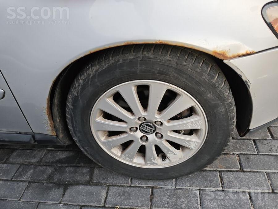 Volvo V50 2004 Rīga, ar dzinēja tilpumu 2.00 L un nobraukumu 274 tūkst. km par 800 €, foto 12 vietnē AUTOMOTO.COM.LV