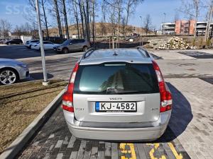 Volvo V50 2004 Rīga, ar dzinēja tilpumu 2.00 L un nobraukumu 274 tūkst. km par 800 €, foto 15 vietnē AUTOMOTO.COM.LV