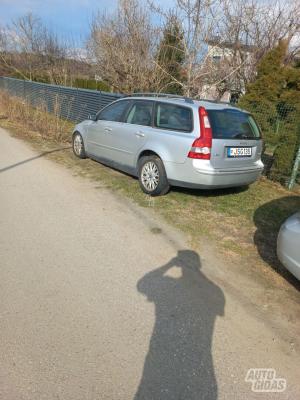 Volvo V50 2004 in Vilnius, with an engine capacity of 2.00 L and mileage of 204 thousand km for 900 €, photo 3 on AUTOMOTO.COM.LV