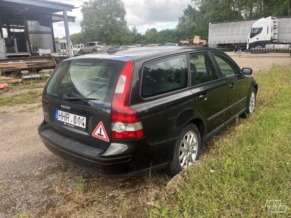 Volvo V50 2004 Vilkaviškis, ar dzinēja tilpumu 2.00 L un nobraukumu 430 tūkst. km par 393 €, foto 3 vietnē AUTOMOTO.COM.LV