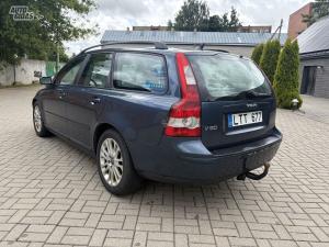 Volvo V50 2004 Viļņa, ar dzinēja tilpumu 2.00 L un nobraukumu 346 tūkst. km par 1100 €, foto 9 vietnē AUTOMOTO.COM.LV