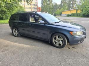 Вольво В50 2004 в Рига, объемом двигателя 2.00 л и пробегом 251 тыс. км за 1900 €, фото 4 на AUTOMOTO.COM.LV