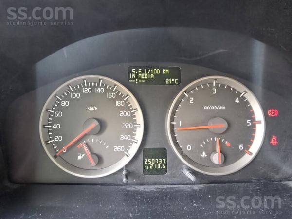 Volvo V50 2004 in Riga, with an engine capacity of 2.00 L and mileage of 251 thousand km for 1900 €, photo 10 on AUTOMOTO.COM.LV
