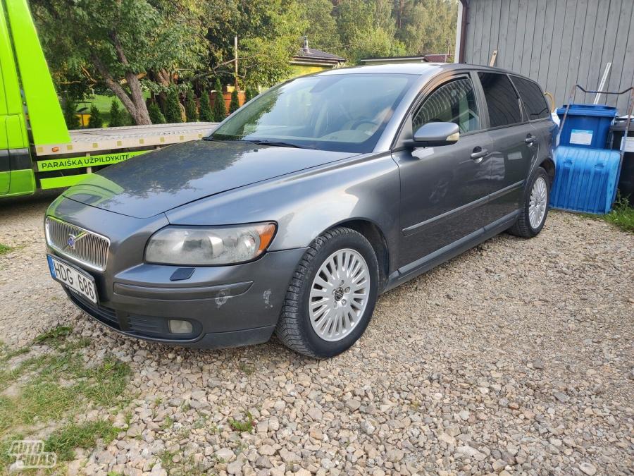 Volvo V50 2004 Šauļi, ar dzinēja tilpumu 2.00 L un nobraukumu 230 tūkst. km par 1150 €, foto 1 vietnē AUTOMOTO.COM.LV