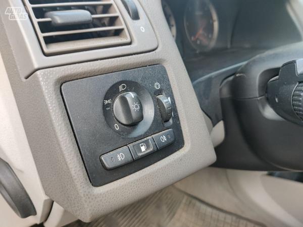 Volvo V50 2004 Šauļi, ar dzinēja tilpumu 2.00 L un nobraukumu 230 tūkst. km par 1150 €, foto 7 vietnē AUTOMOTO.COM.LV