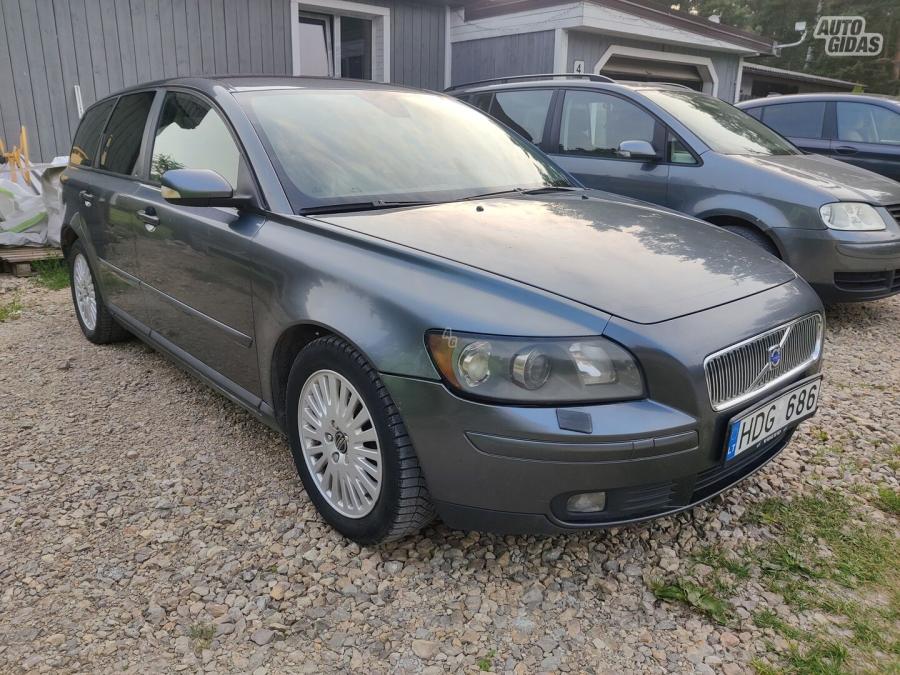 Volvo V50 2004 Šauļi, ar dzinēja tilpumu 2.00 L un nobraukumu 230 tūkst. km par 1150 €, foto 10 vietnē AUTOMOTO.COM.LV