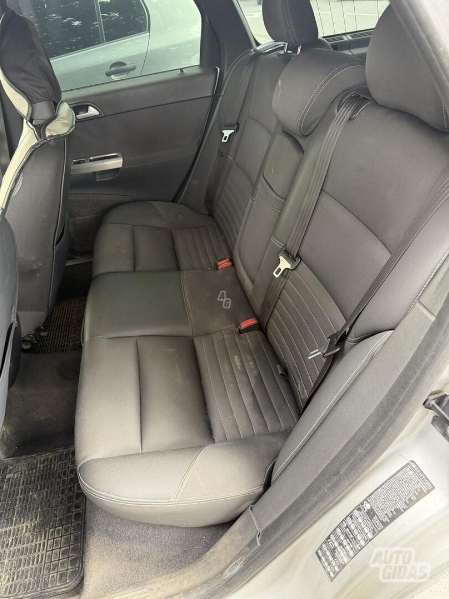 Volvo V50 2004 Kauņa, ar dzinēja tilpumu 2.00 L un nobraukumu 386 tūkst. km par 580 €, foto 11 vietnē AUTOMOTO.COM.LV