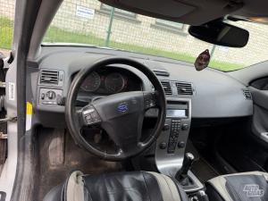 Volvo V50 2004 Kauņa, ar dzinēja tilpumu 2.00 L un nobraukumu 386 tūkst. km par 580 €, foto 13 vietnē AUTOMOTO.COM.LV