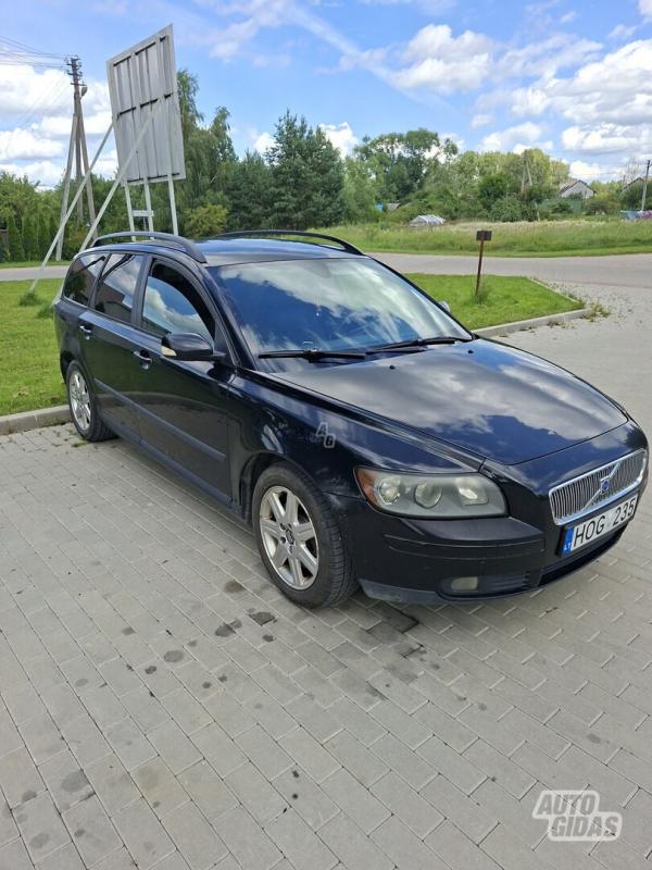 Вольво В50 2004 в Тракай, объемом двигателя 2.00 л и пробегом 369 тыс. км за 700 €, фото 2 на AUTOMOTO.COM.LV