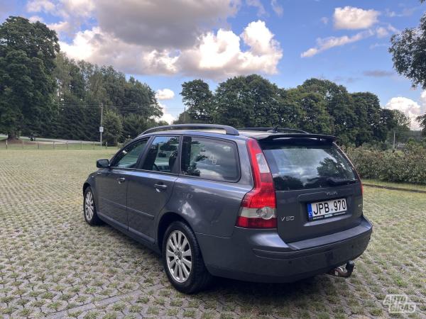 Volvo V50 2004 in Anyksciai, with an engine capacity of 2.00 L and mileage of 319 thousand km for 1650 €, photo 3 on AUTOMOTO.COM.LV
