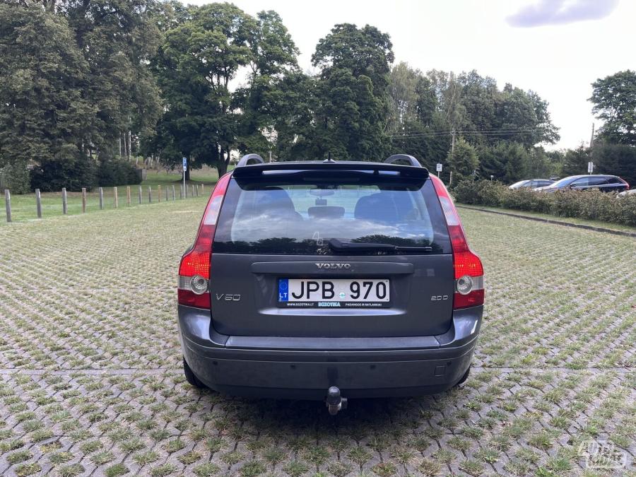Volvo V50 2004 in Anyksciai, with an engine capacity of 2.00 L and mileage of 319 thousand km for 1650 €, photo 5 on AUTOMOTO.COM.LV