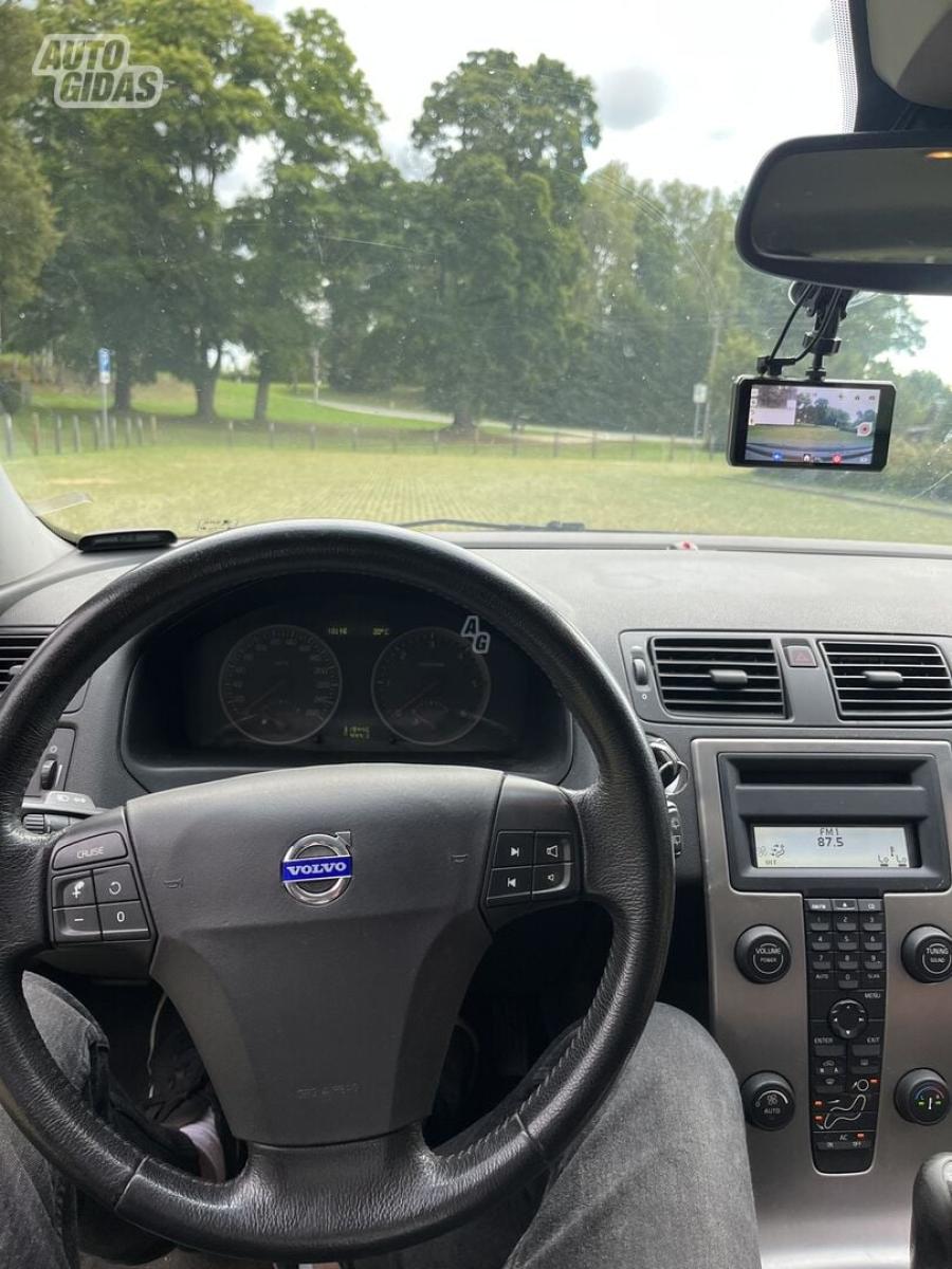 Volvo V50 2004 in Anyksciai, with an engine capacity of 2.00 L and mileage of 319 thousand km for 1650 €, photo 11 on AUTOMOTO.COM.LV