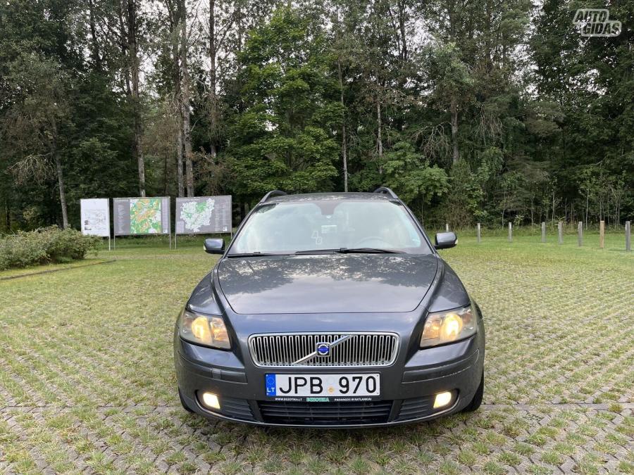 Volvo V50 2004 in Anyksciai, with an engine capacity of 2.00 L and mileage of 319 thousand km for 1650 €, photo 10 on AUTOMOTO.COM.LV
