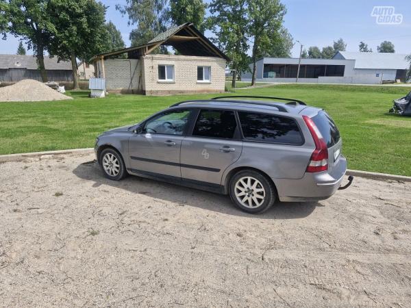 Volvo V50 2004 in Joniskis, with an engine capacity of 2.00 L and mileage of 300 thousand km for 750 €, photo 3 on AUTOMOTO.COM.LV