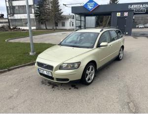 Volvo V50 2004 in Sakiai, with an engine capacity of 2.00 L and mileage of 351 thousand km for 1100 €, photo 3 on AUTOMOTO.COM.LV