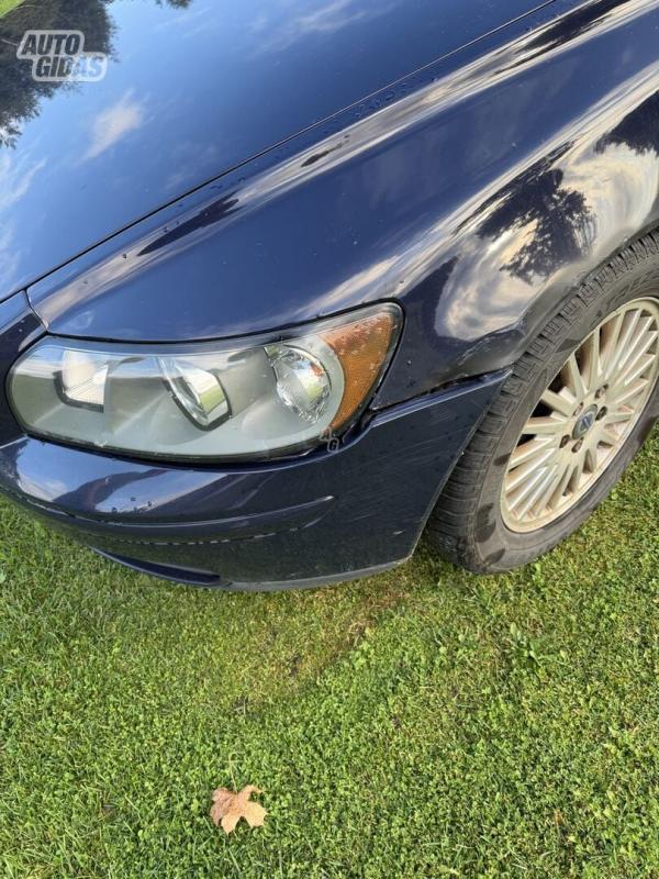 Volvo V50 2004 in Varena, with an engine capacity of 2.00 L and mileage of 321 thousand km for 800 €, photo 5 on AUTOMOTO.COM.LV
