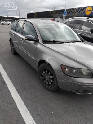 Volvo V50 2004 in Kaunas, with an engine capacity of 2.00 L and mileage of 313 thousand km for 1200 €, photo 3 on AUTOMOTO.COM.LV