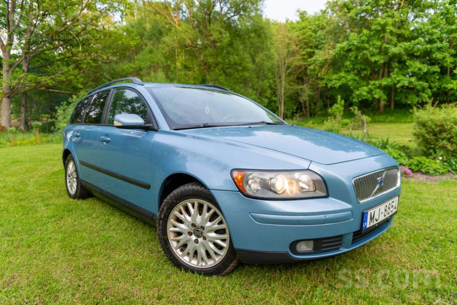 Volvo V50 2005 Liepāja, ar dzinēja tilpumu 2.00 L un nobraukumu 328 tūkst. km par 1500 €, foto 1 vietnē AUTOMOTO.COM.LV