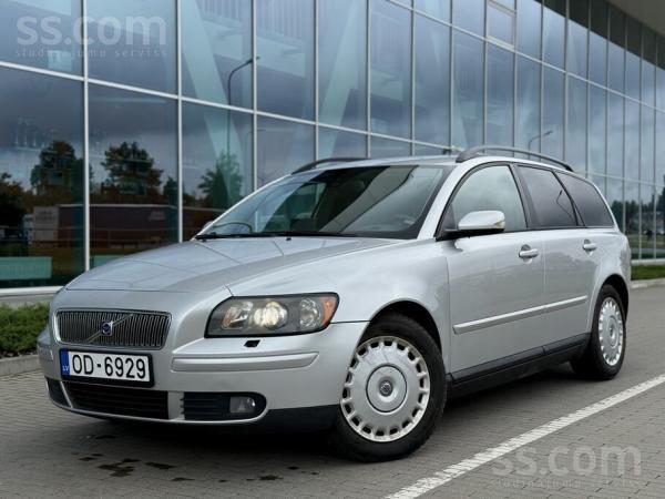 Volvo V50 2005 in Rezekne, with an engine capacity of 2.00 L and mileage of 326 thousand km for 1990 €, photo 2 on AUTOMOTO.COM.LV