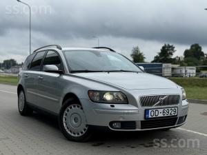 Volvo V50 2005 in Rezekne, with an engine capacity of 2.00 L and mileage of 326 thousand km for 1990 €, photo 3 on AUTOMOTO.COM.LV