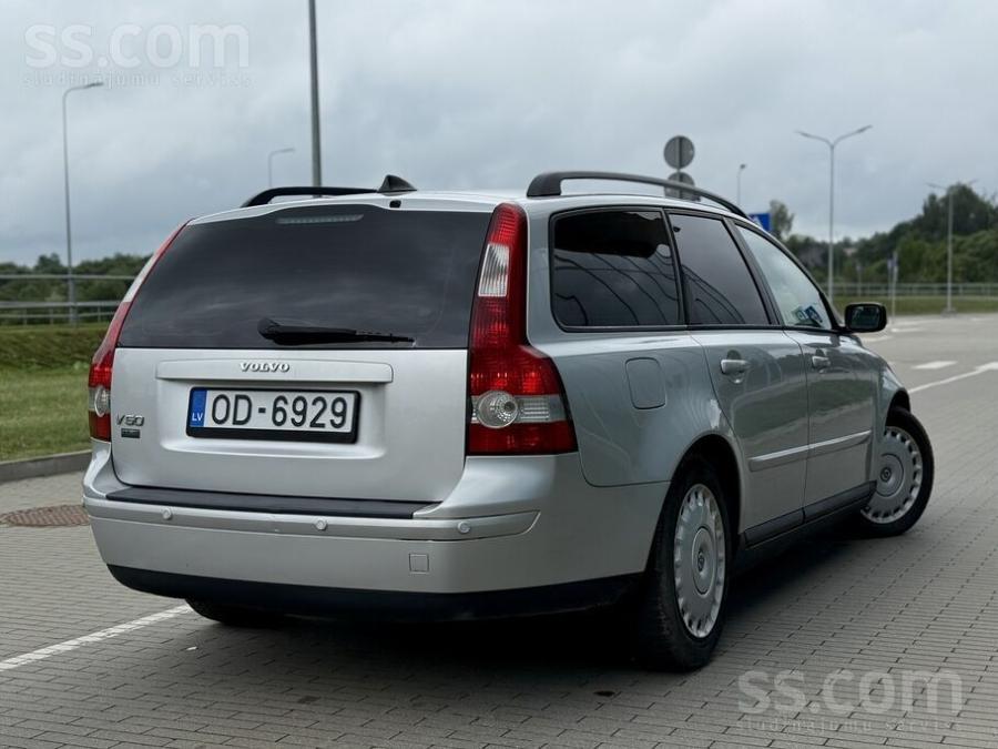 Volvo V50 2005 in Rezekne, with an engine capacity of 2.00 L and mileage of 326 thousand km for 1990 €, photo 5 on AUTOMOTO.COM.LV
