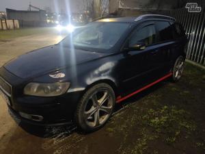 Volvo V50 2005 Šauļi, ar dzinēja tilpumu 2.00 L un nobraukumu 350 tūkst. km par 650 €, foto  vietnē AUTOMOTO.COM.LV