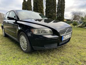 Volvo V50 2005 in Vilkaviskis, with an engine capacity of 1.60 L and mileage of 291 thousand km for 1250 €, photo 2 on AUTOMOTO.COM.LV