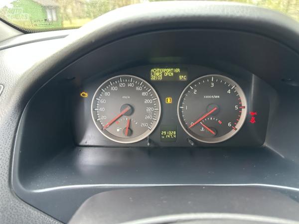 Volvo V50 2005 Vilkaviškis, ar dzinēja tilpumu 1.60 L un nobraukumu 291 tūkst. km par 1250 €, foto 7 vietnē AUTOMOTO.COM.LV