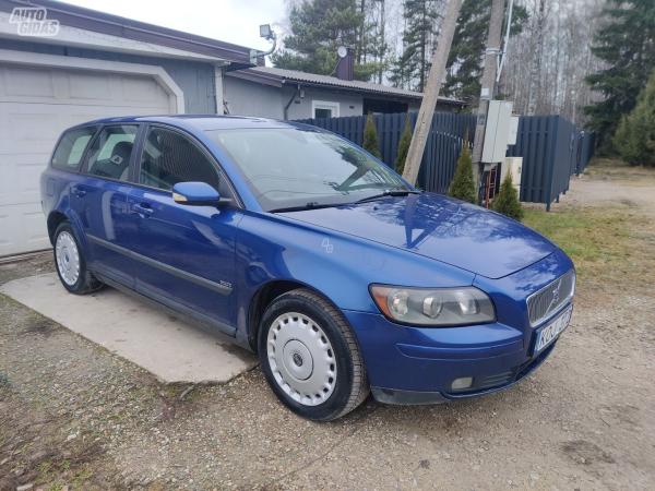 Volvo V50 2005 Šauļi, ar dzinēja tilpumu 2.00 L un nobraukumu 370 tūkst. km par 1150 €, foto 2 vietnē AUTOMOTO.COM.LV