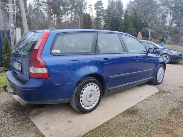 Volvo V50 2005 Šauļi, ar dzinēja tilpumu 2.00 L un nobraukumu 370 tūkst. km par 1150 €, foto 5 vietnē AUTOMOTO.COM.LV