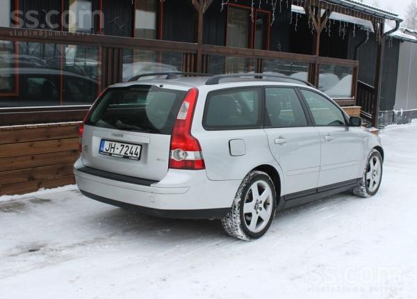 Volvo V50 2005 in Riga, with an engine capacity of 2.00 L and mileage of 0 thousand km for 1890 €, photo 7 on AUTOMOTO.COM.LV